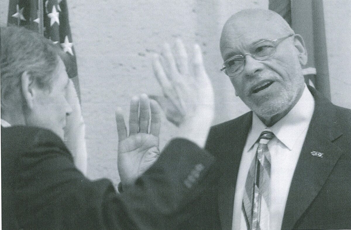 A Memorial to Dr. Bob Booker - ETHS